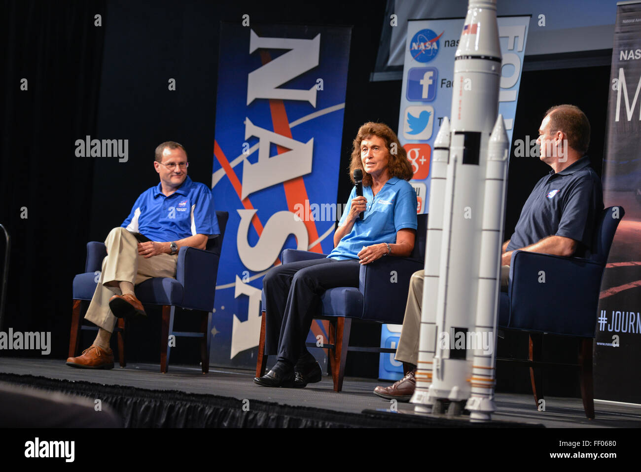 Rs 25 engine hi-res stock photography and images - Alamy