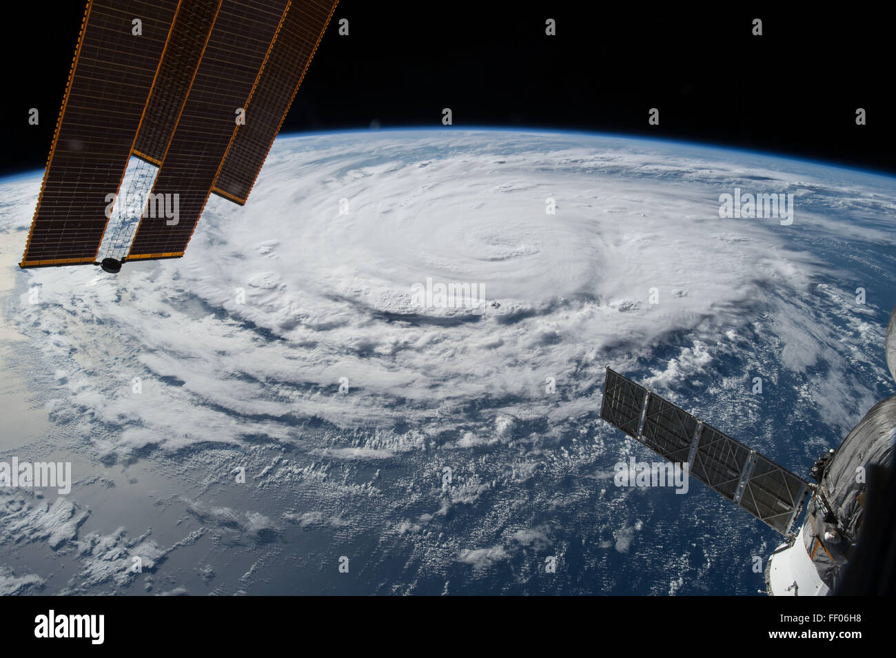 ISS crew observes tropical cyclones, including Hurricane Jimena, from ...