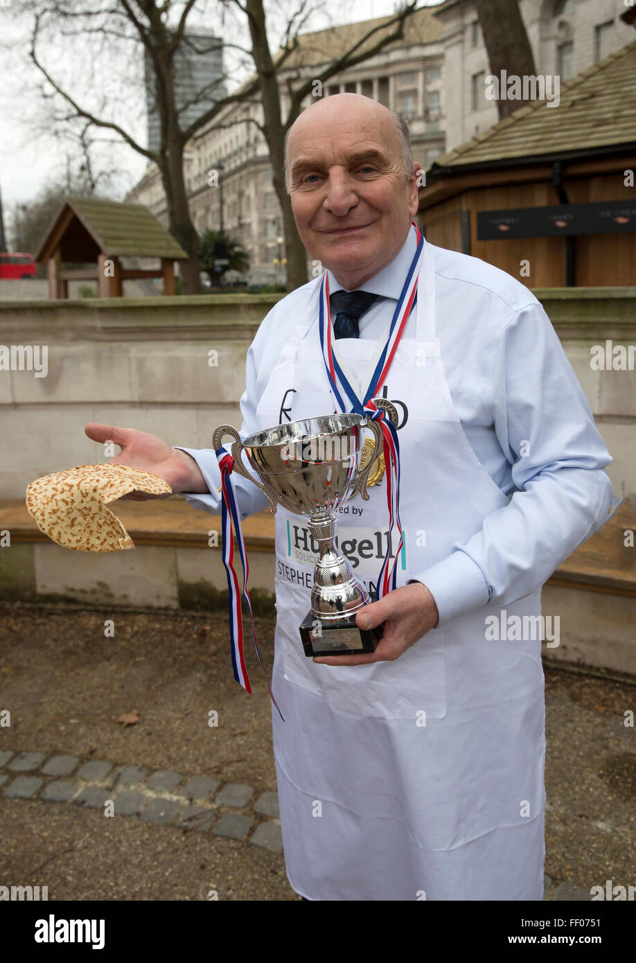 Frying pan gallery hi-res stock photography and images - Alamy