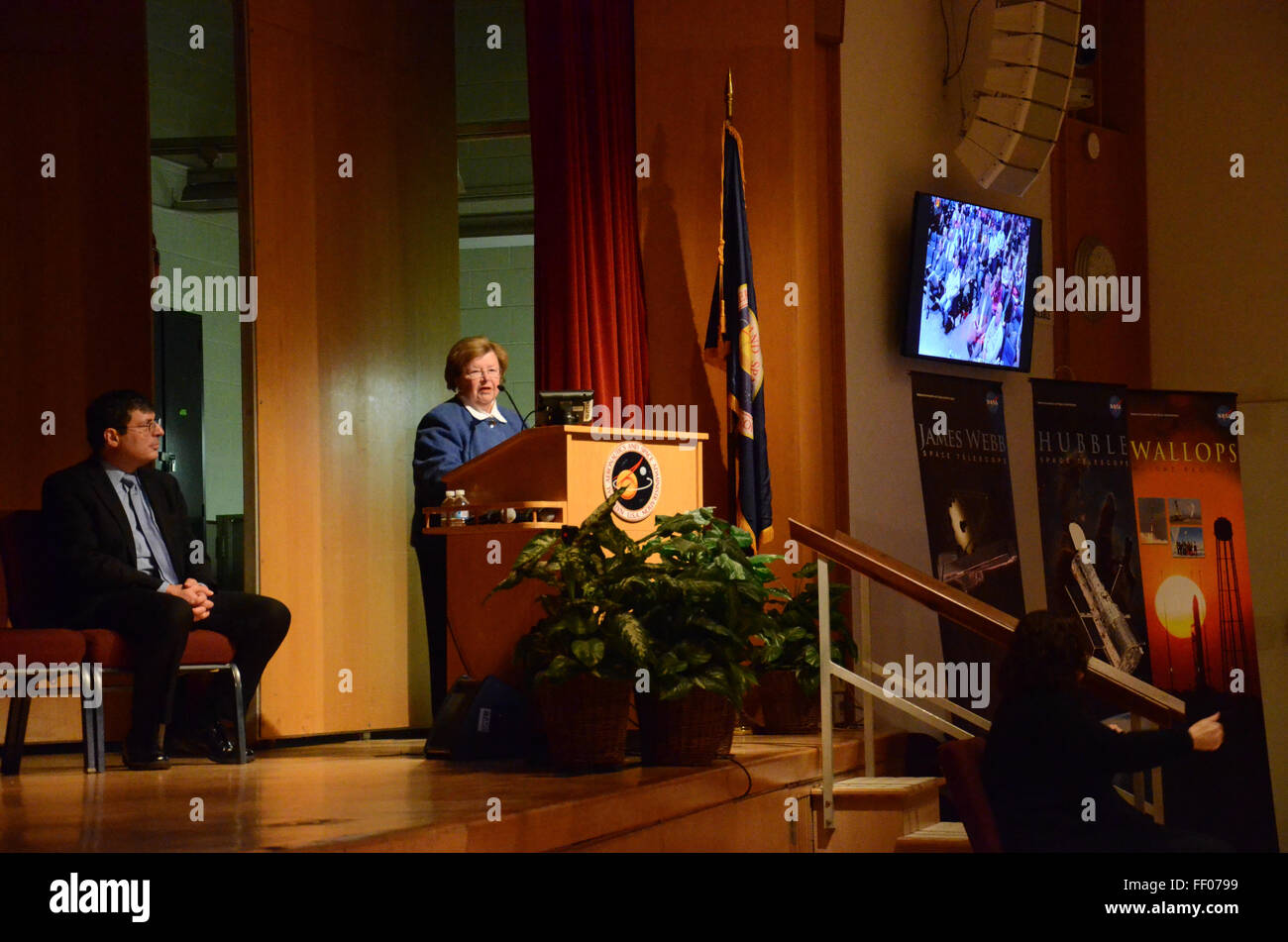Senator Barbara Mikulski Visits NASA Goddard Stock Photo - Alamy