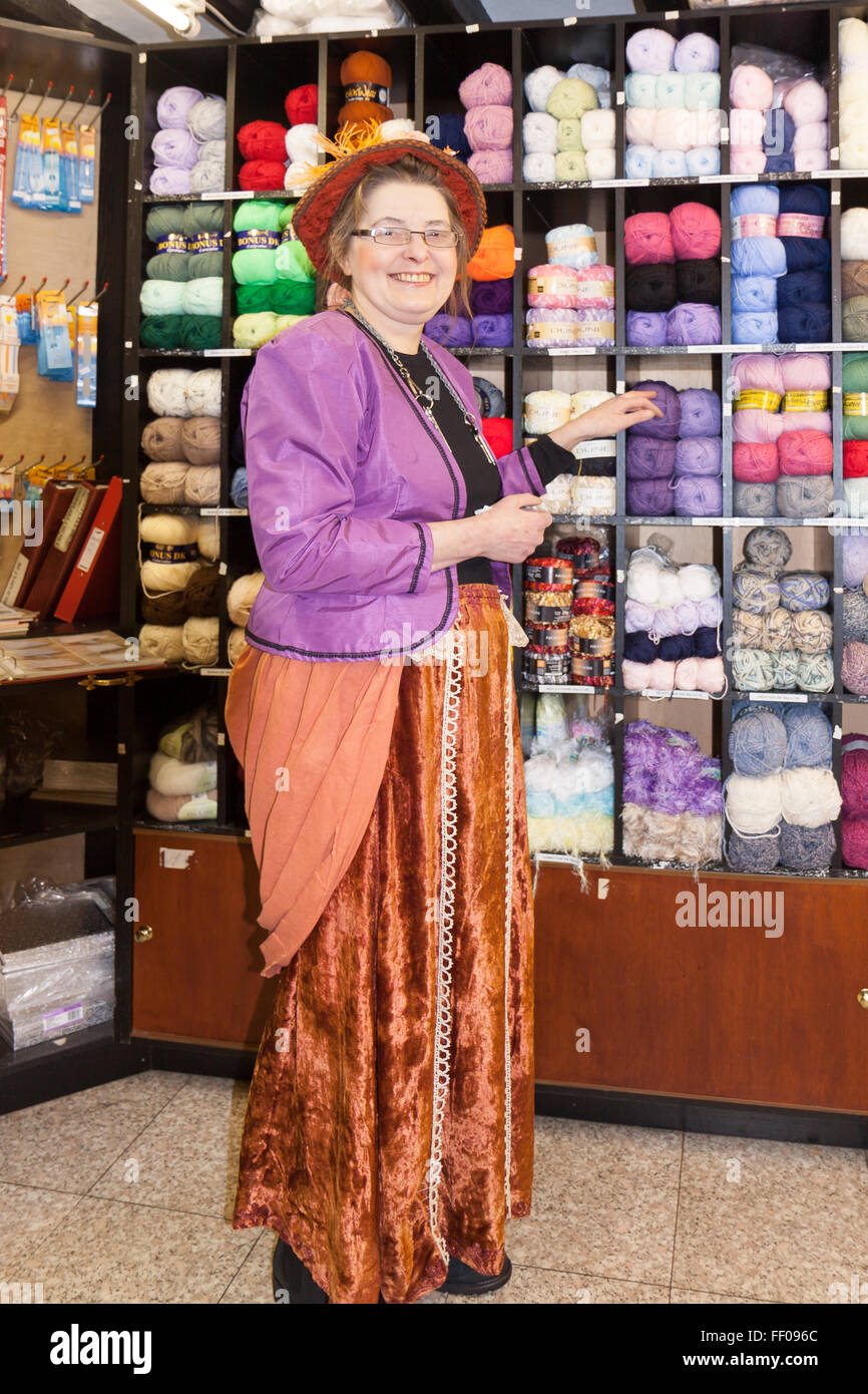 Dickensian theme hi-res stock photography and images - Alamy