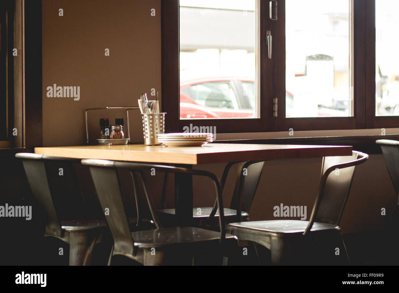Condiments on diner table hi-res stock photography and images - Alamy