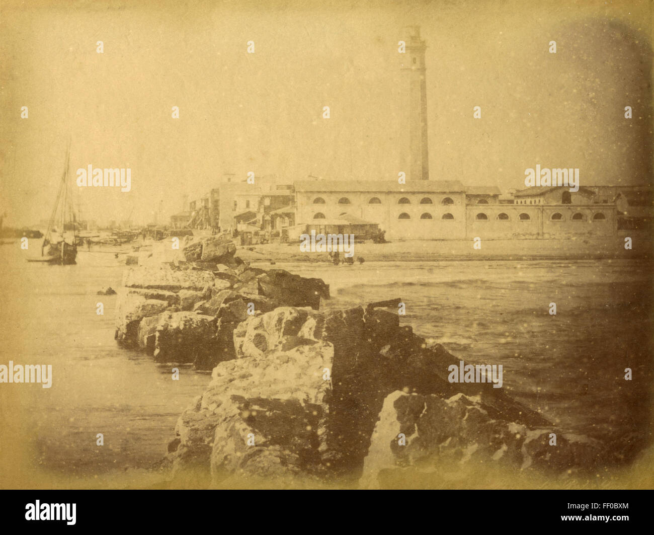 Port said egypt ships hi-res stock photography and images - Alamy