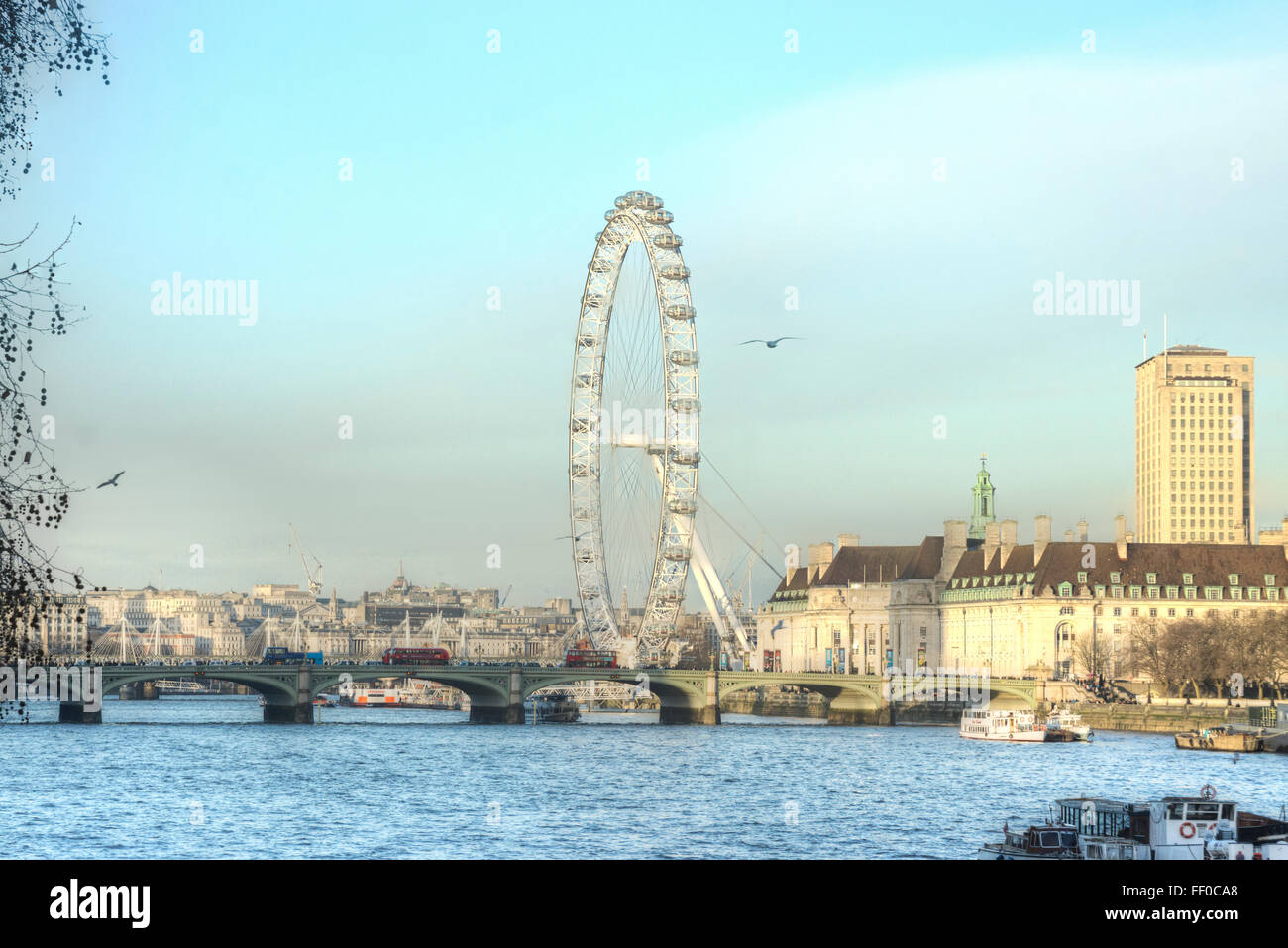 London eye thames river hi-res stock photography and images - Alamy