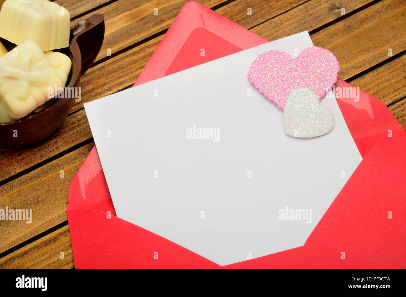 Letter envelope table hi-res stock photography and images - Alamy