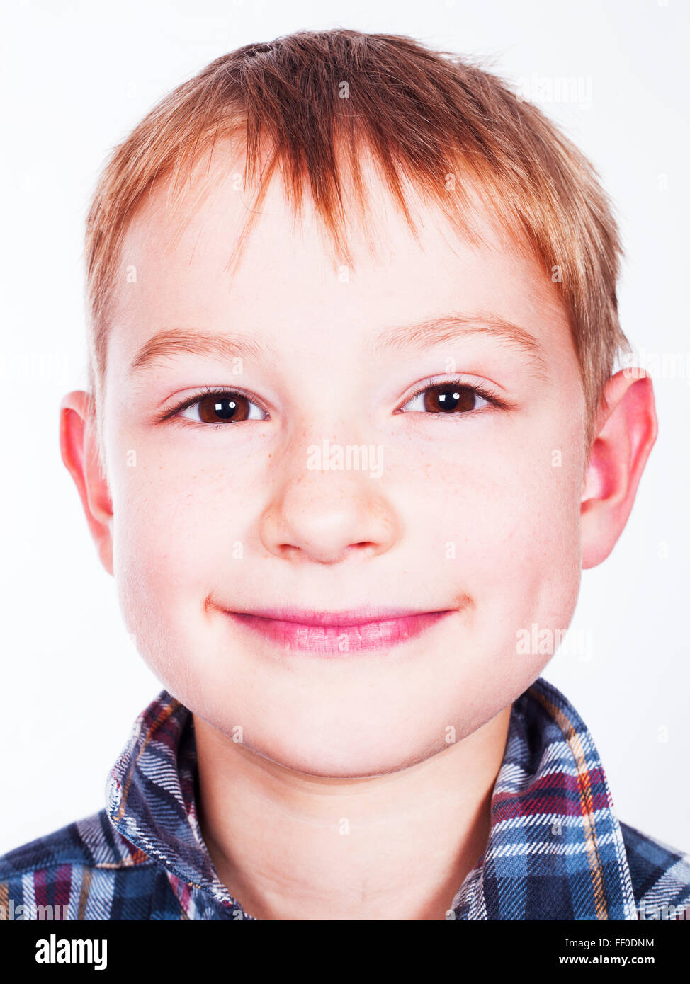 Portrait of a smiling boy Stock Photo - Alamy
