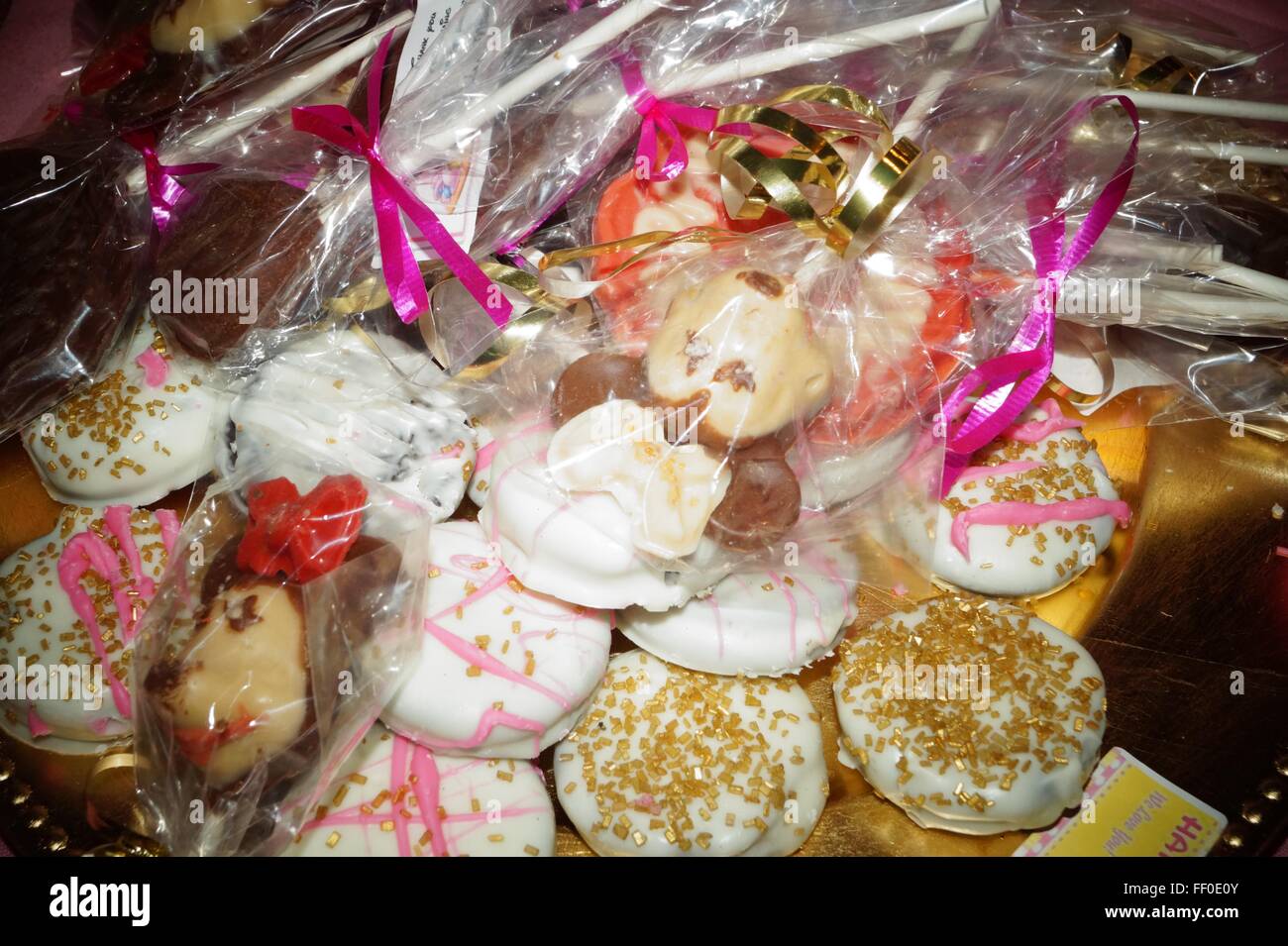 Store bought cookies hi-res stock photography and images - Alamy