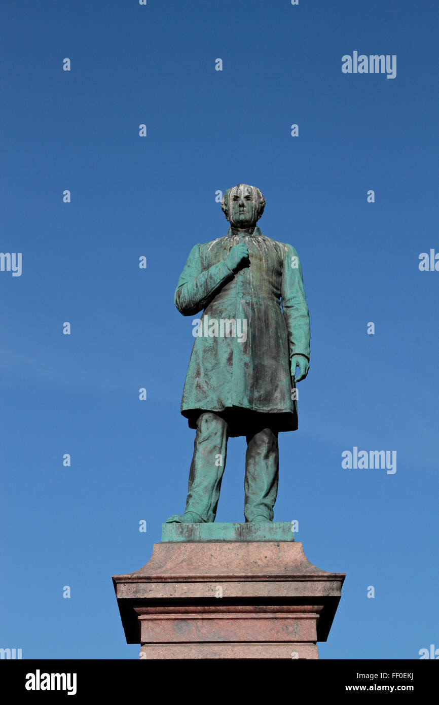 Statue of Johan Ludvig Runeberg in the Esplanadi park, Helsinki ...