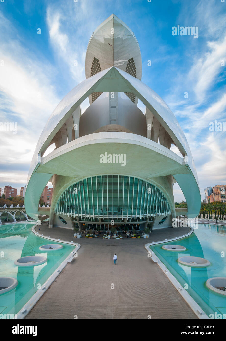 Valencia opera house tourists hi-res stock photography and images - Alamy