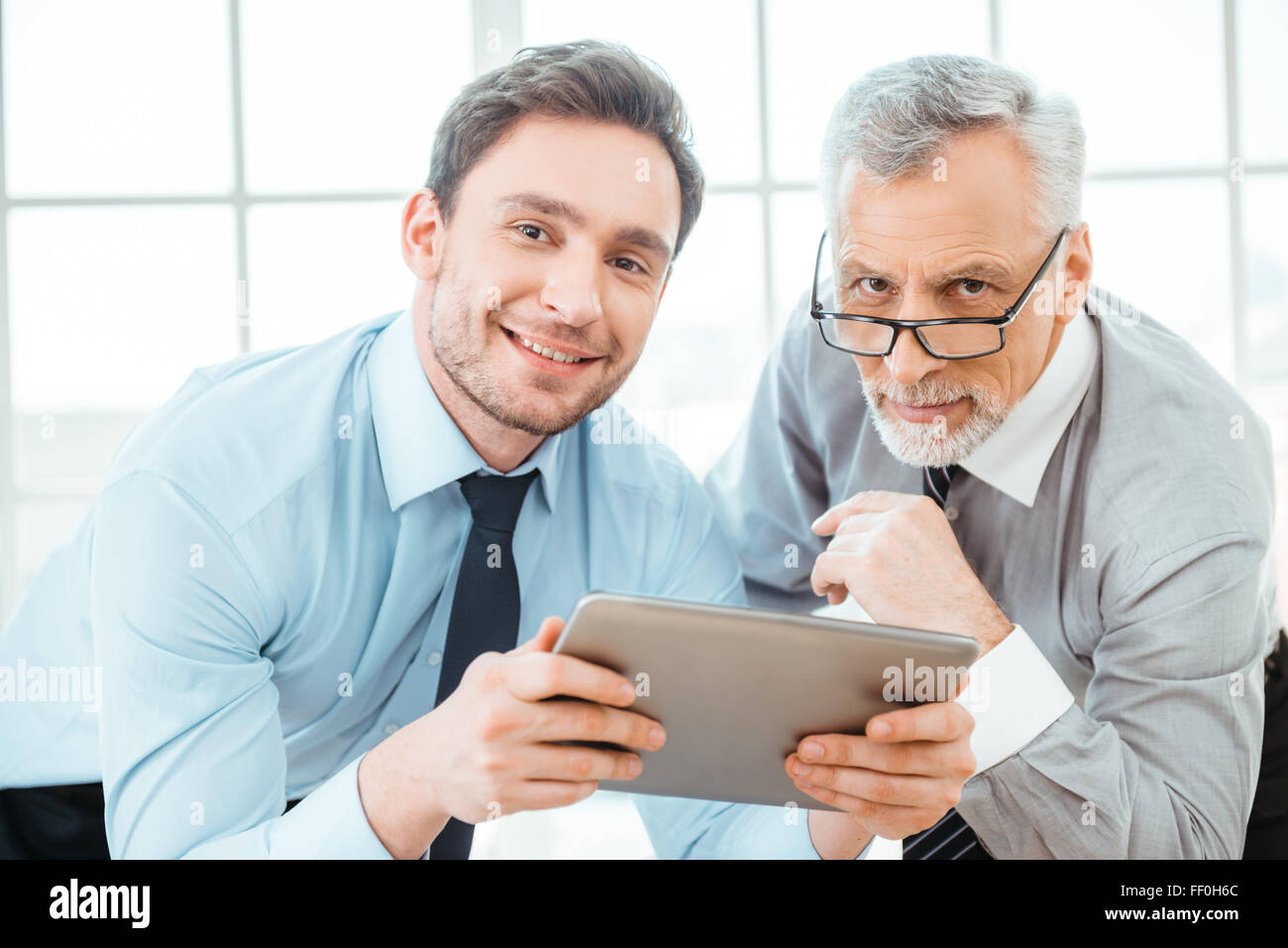 Concept for teamwork and knowledge transfer Stock Photo - Alamy