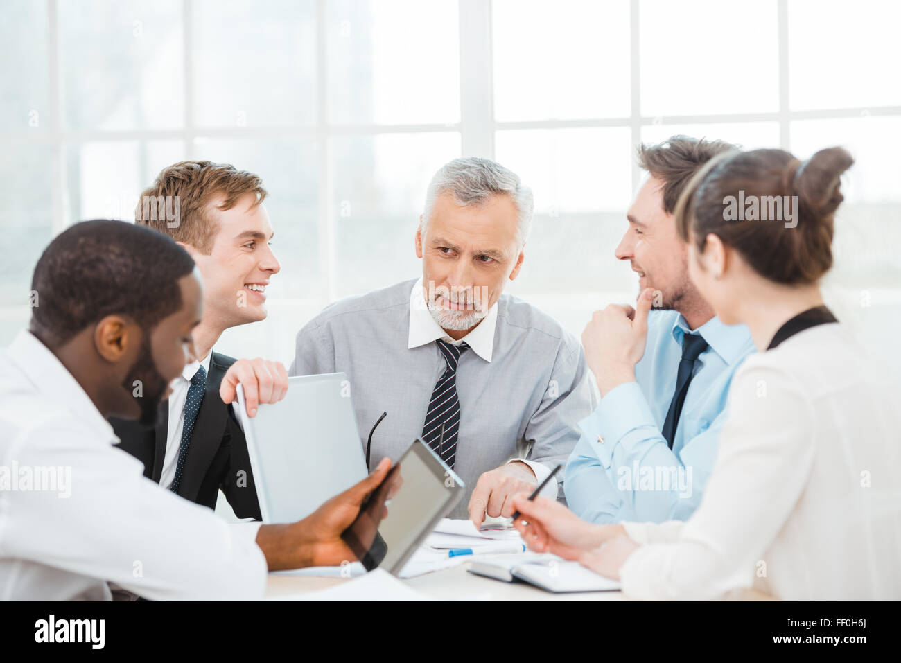 Concept for teamwork and knowledge transfer Stock Photo - Alamy