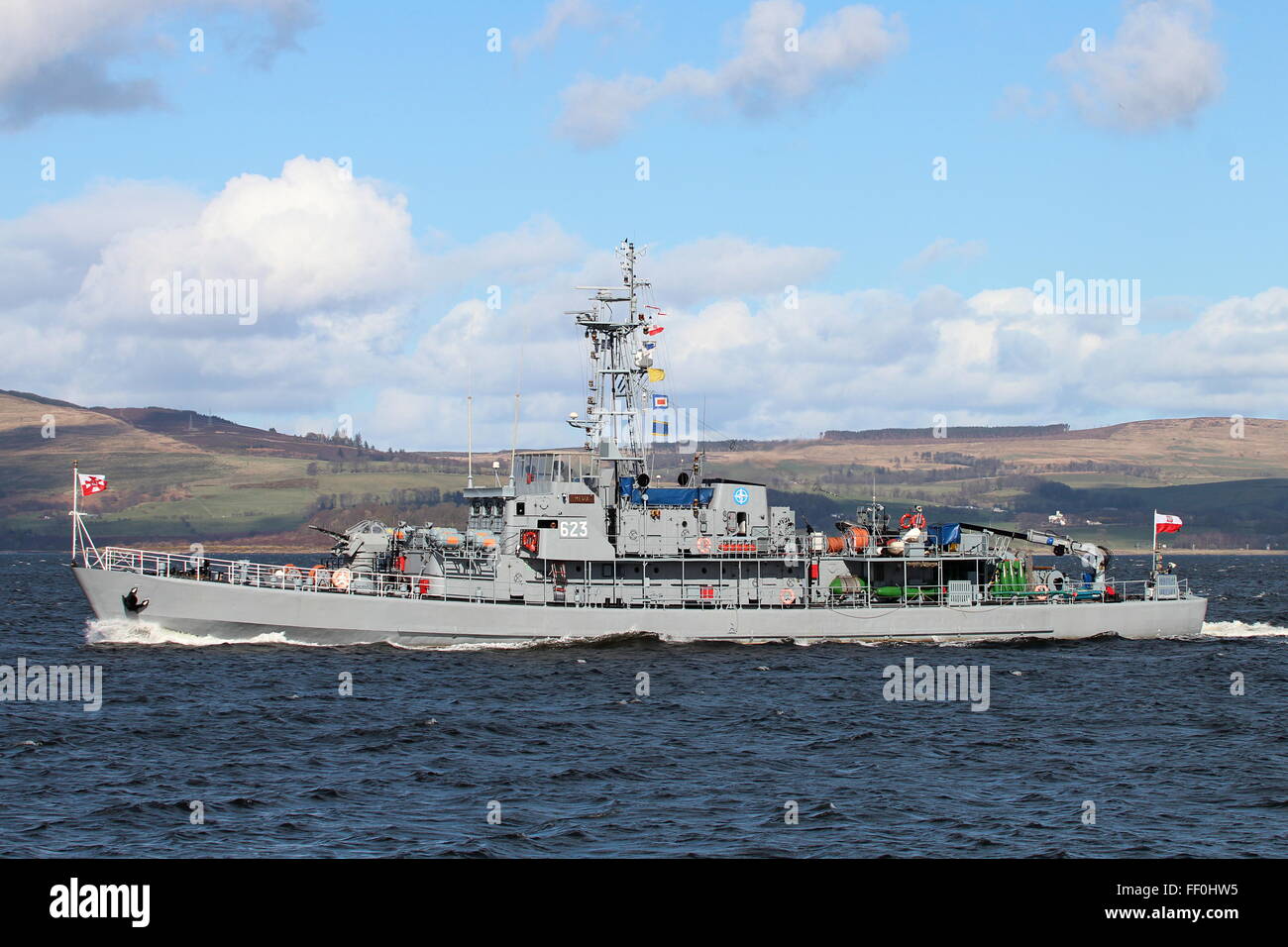 ORP Mewa (623), a Projekt 206FM-class minehunter of the Polish Navy, at ...