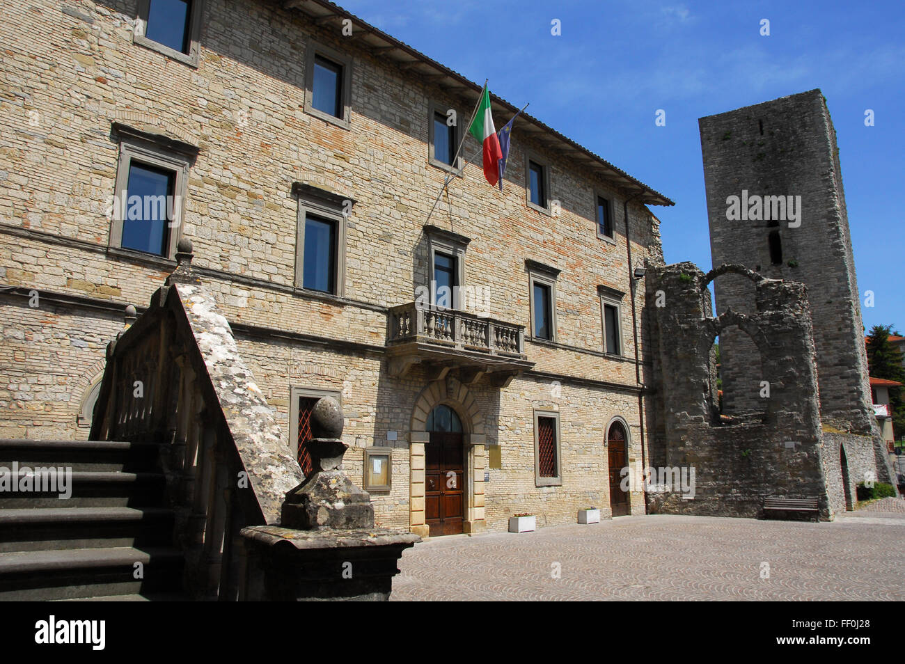 Typical italian square hi-res stock photography and images - Alamy