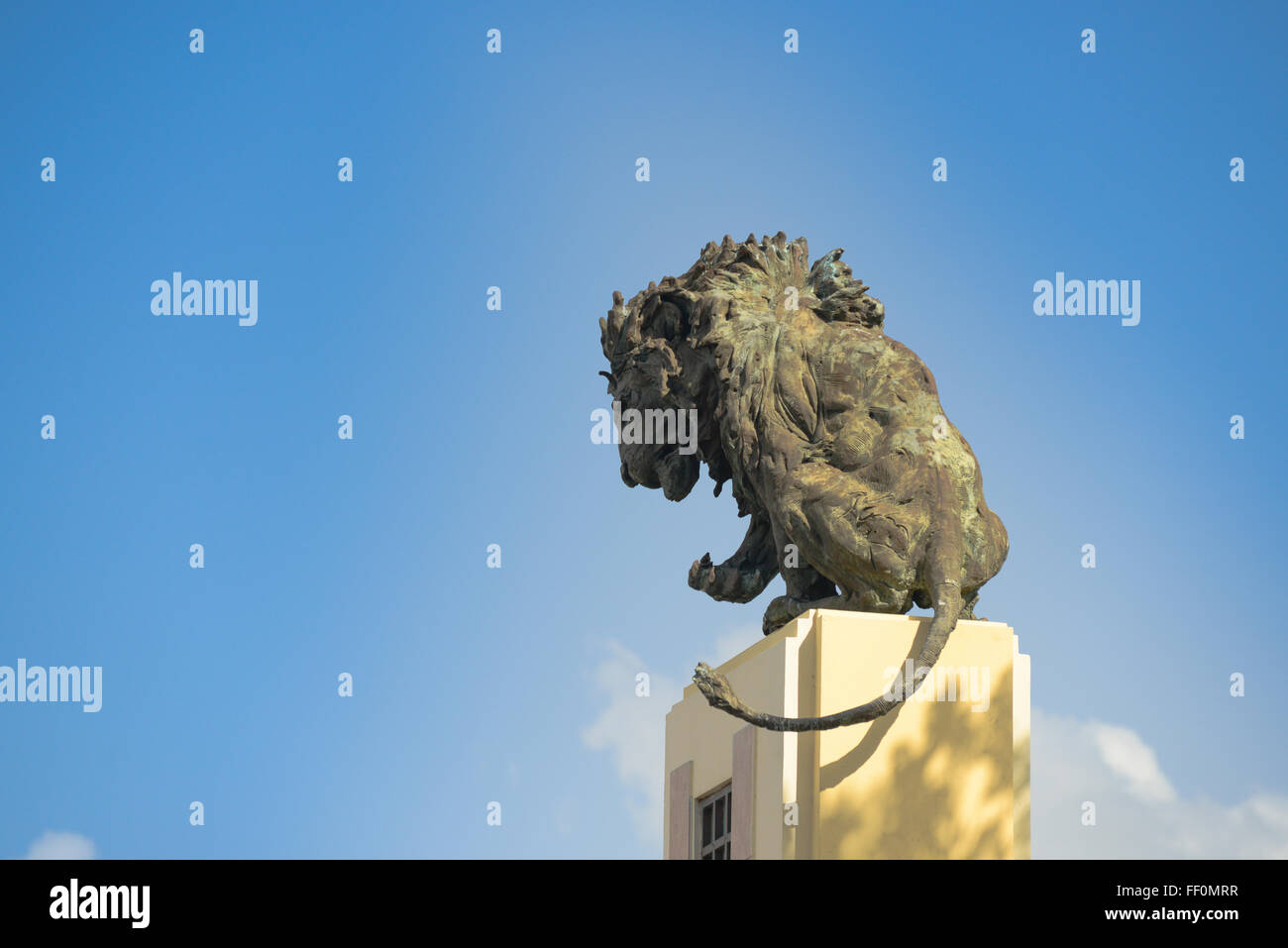 Sculpture lions hi-res stock photography and images - Alamy