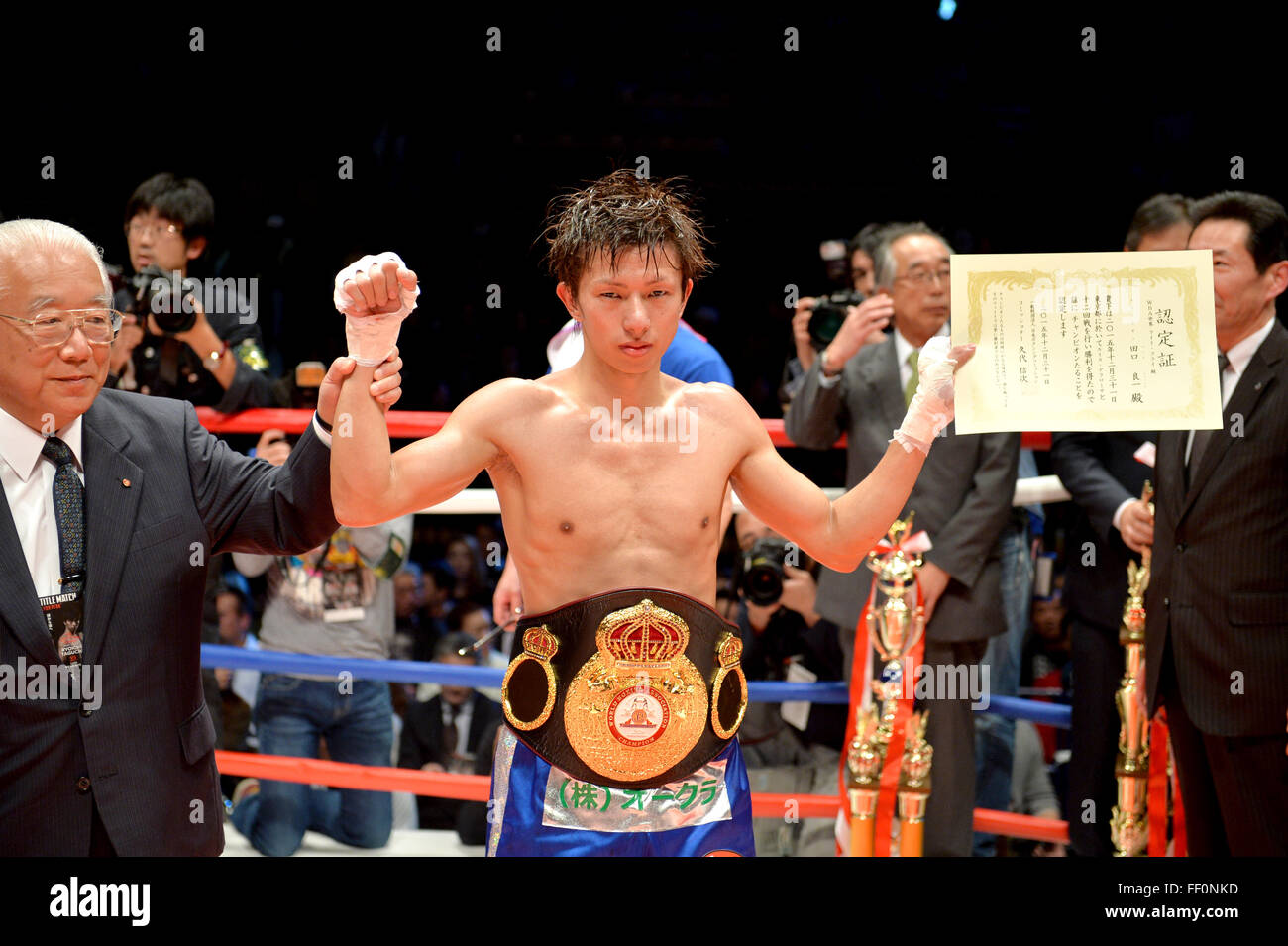 Tokyo, Japan. 31st Dec, 2015. (R-L) Ryoichi Taguchi (JPN), Shinji ...