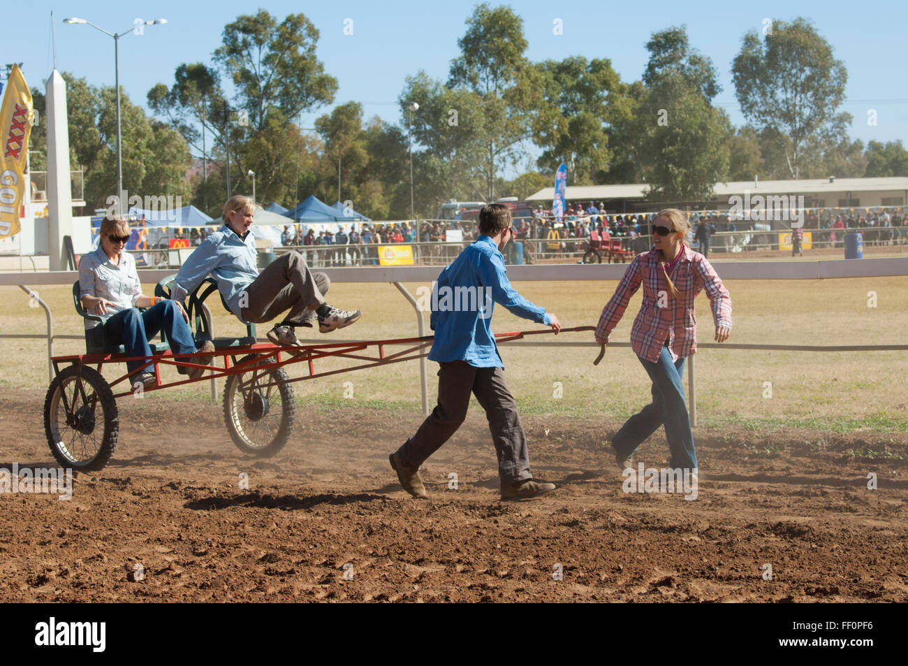 Camel racing australia hi-res stock photography and images - Alamy