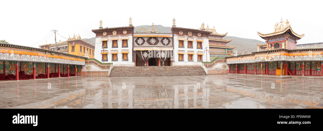 Panoramic view of traditional Chinese building Stock Photo - Alamy