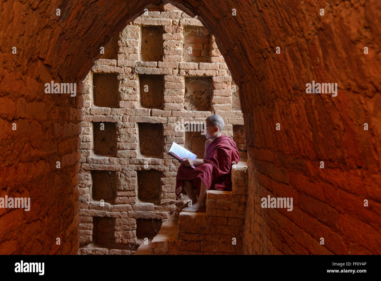 Buddhist monk reading holy hi-res stock photography and images - Alamy
