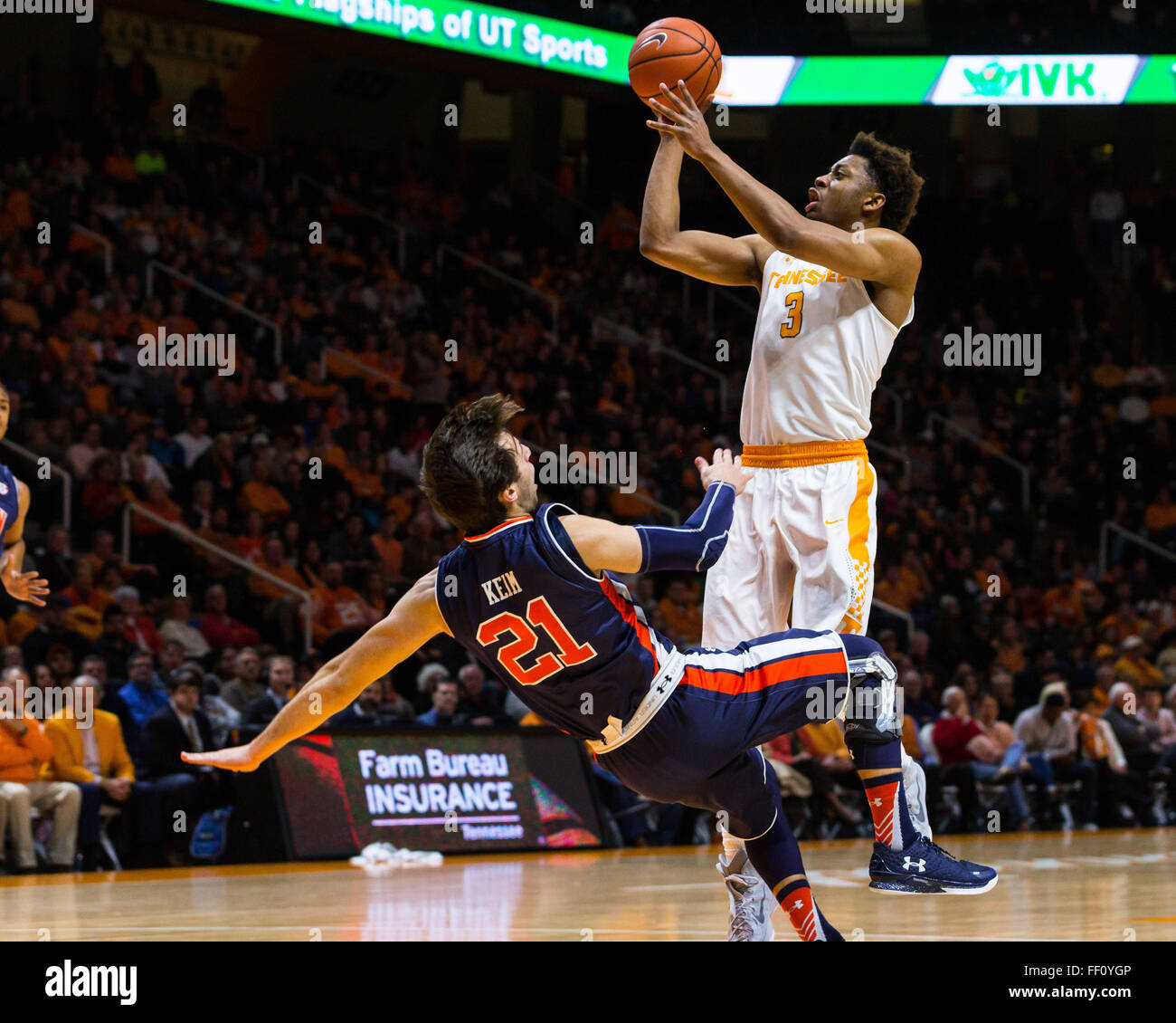 February 9, 2016: Robert Hubbs III #3 of the Tennessee Volunteers ...