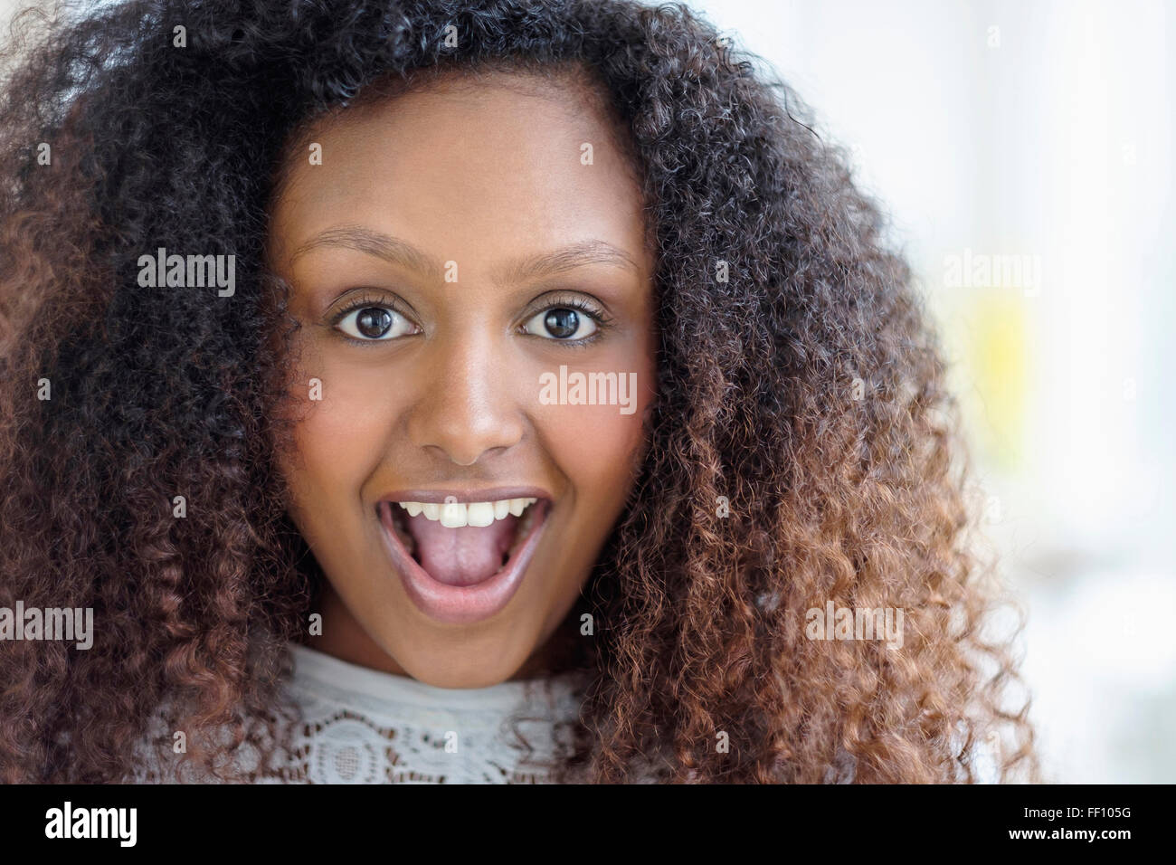 Woman gasping mouth open hi-res stock photography and images - Alamy