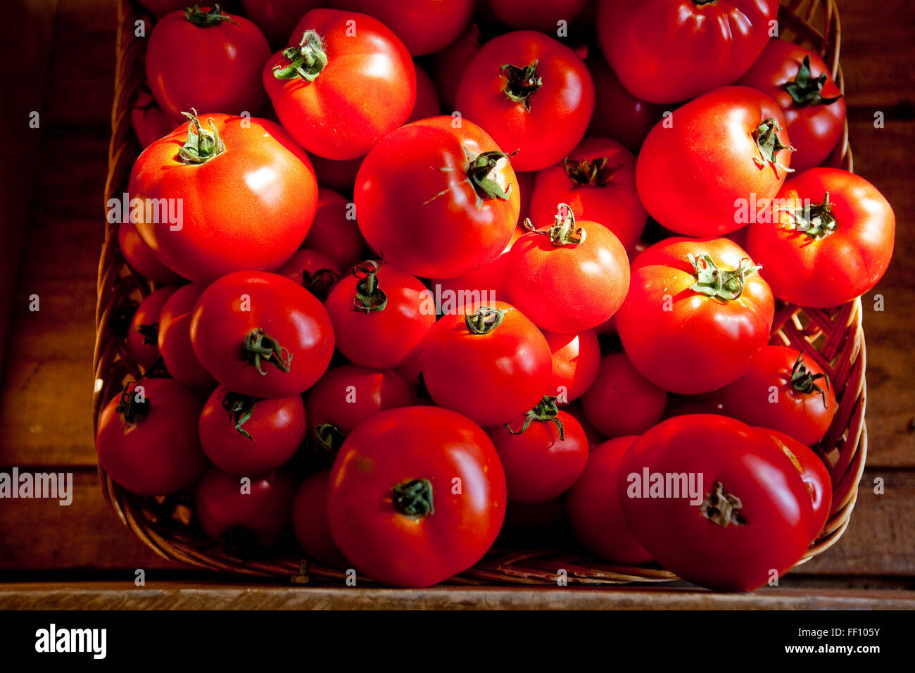 Pint basket hi-res stock photography and images - Alamy