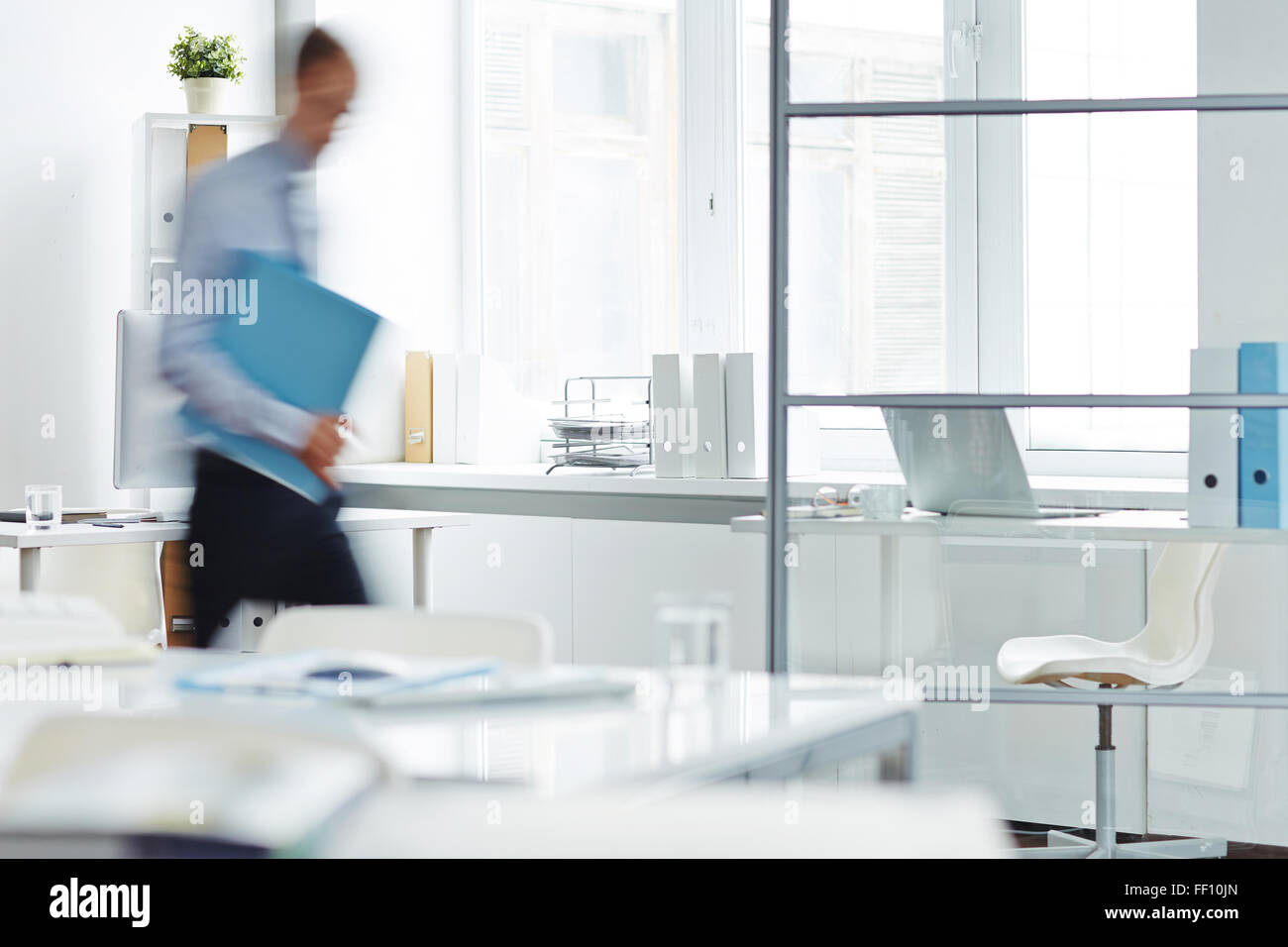 Busy manager hi-res stock photography and images - Alamy