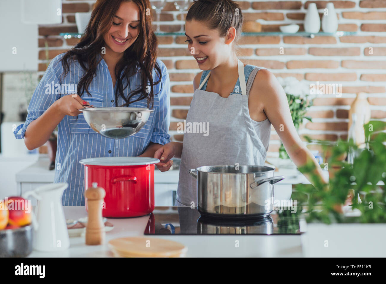 Cooking stove hi-res stock photography and images - Alamy
