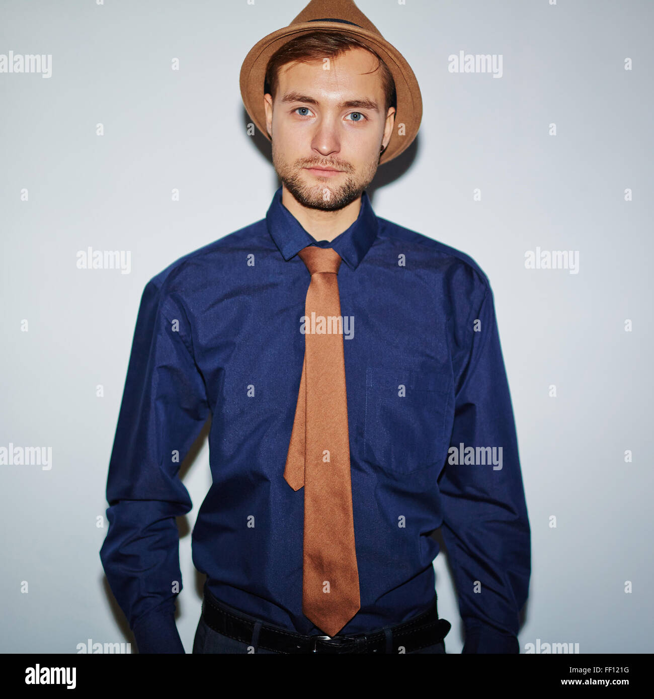 Well dressed guy hi-res stock photography and images - Alamy