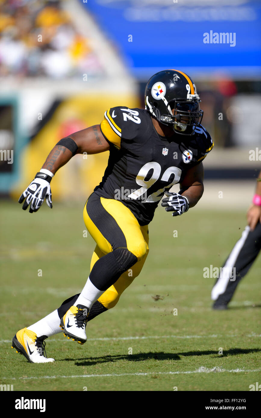 Pittsburgh steelers linebacker james harrison hi-res stock photography ...
