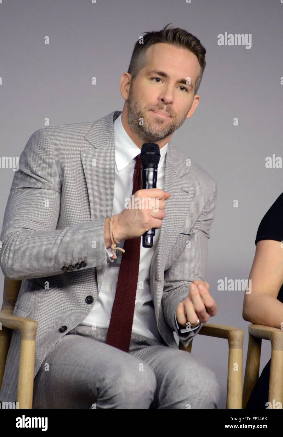 Ryan reynolds meet the actor hi-res stock photography and images - Alamy