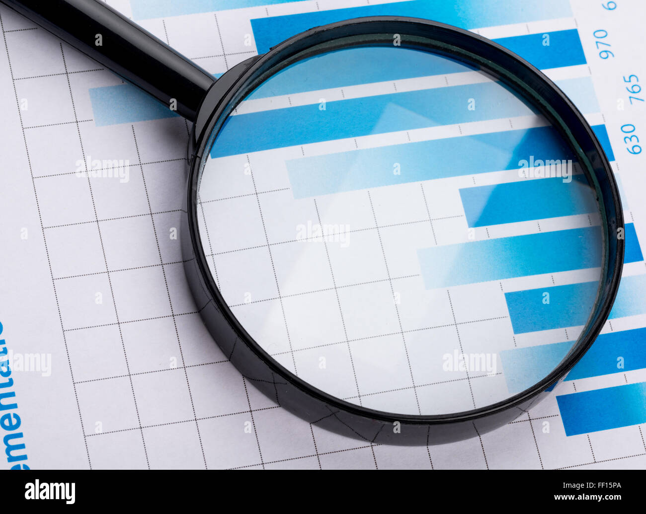 Magnifying glass numbers hi-res stock photography and images - Alamy