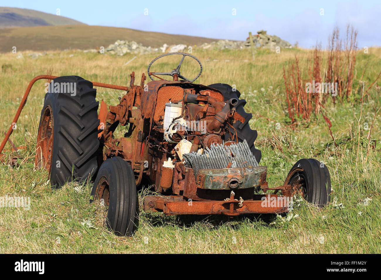 Dead tractor hi-res stock photography and images - Alamy