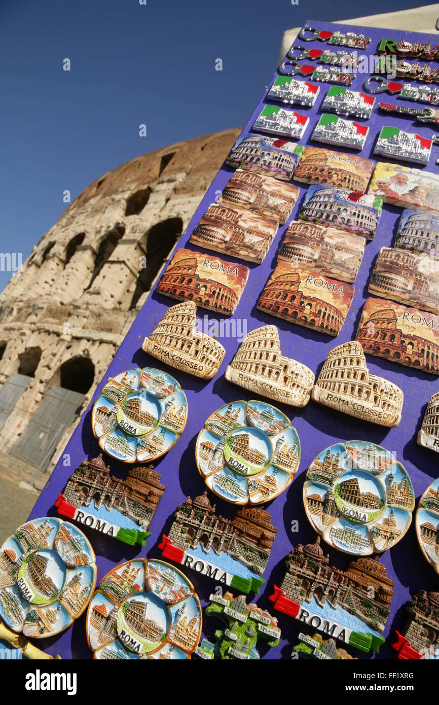 Souvenir stall rome hi-res stock photography and images - Alamy