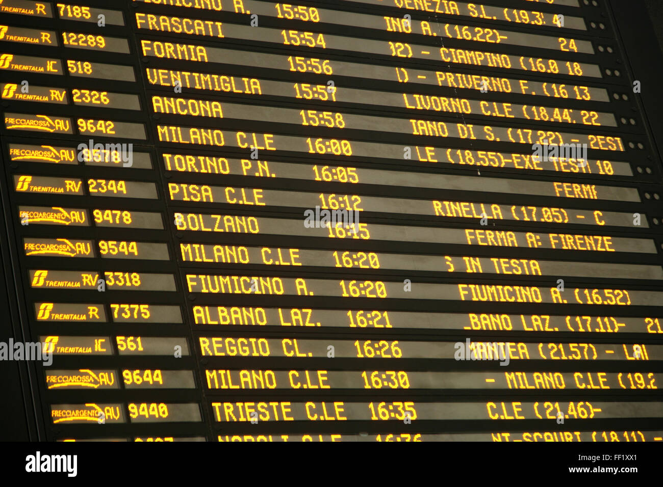 Train information board, Roma Termini railway station, Italy Stock ...