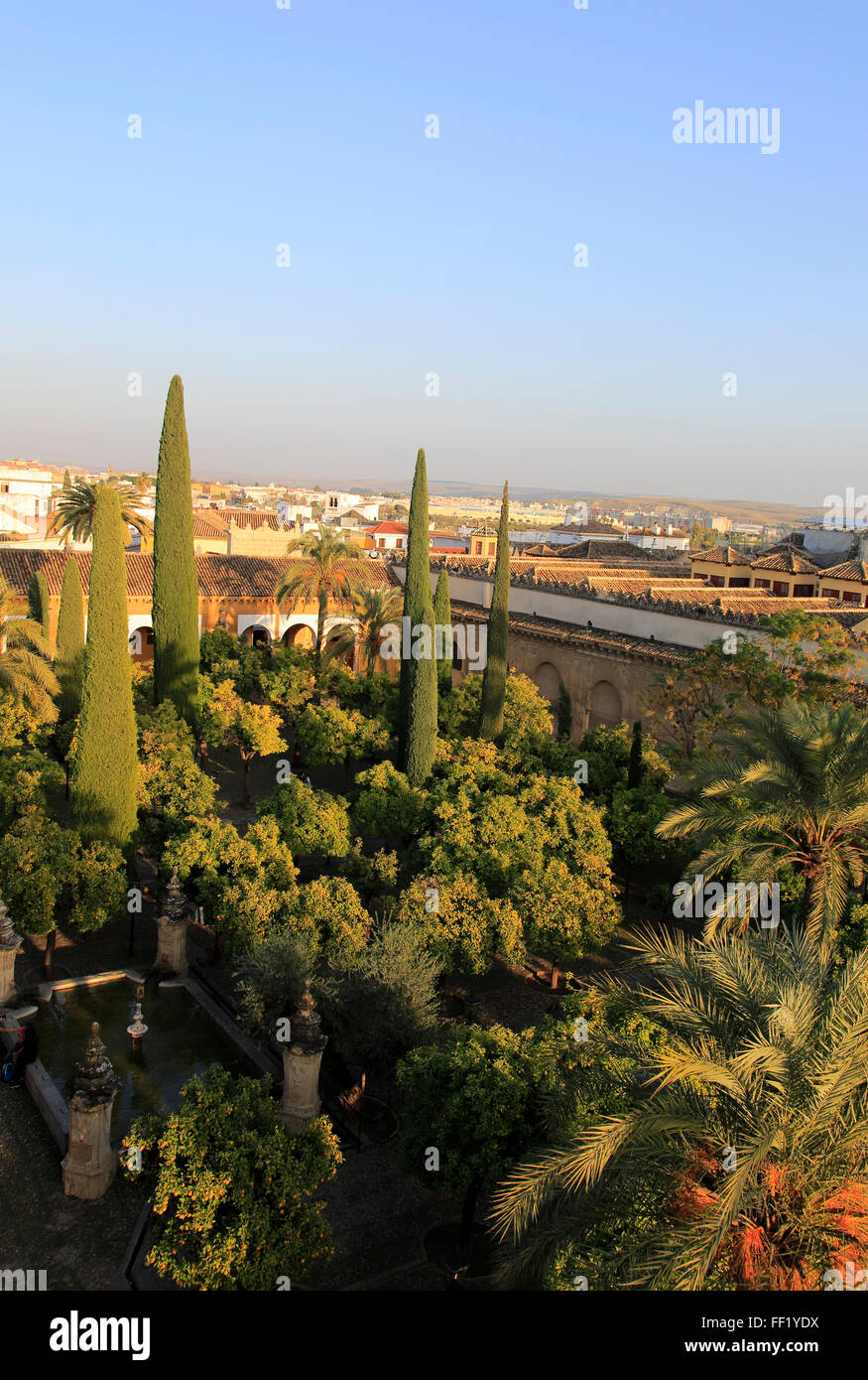 Raised angle view of great mosque courtyard gardens hi-res stock ...