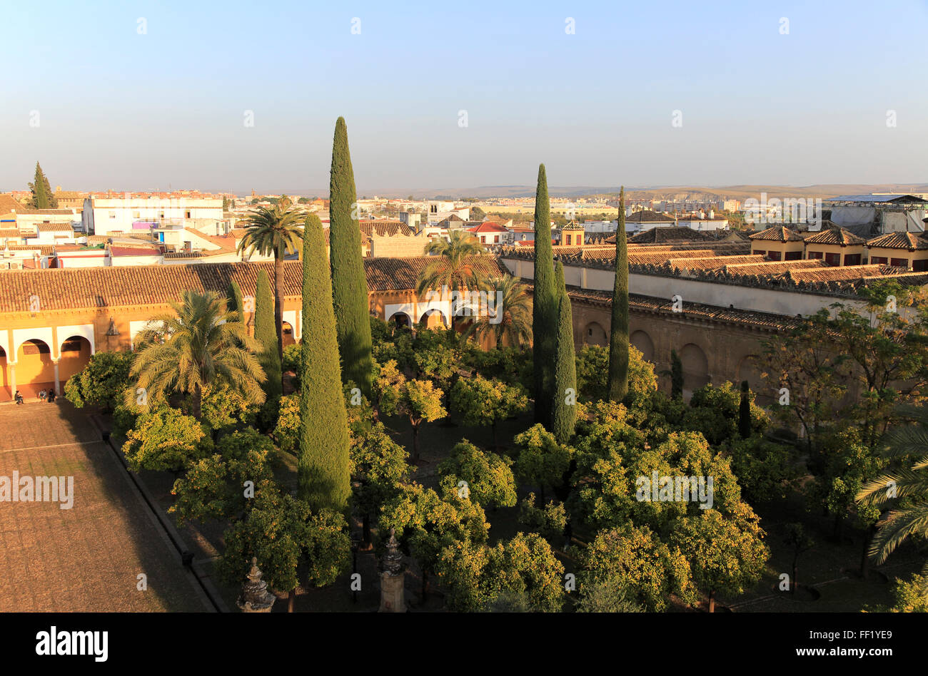 Raised angle view of great mosque courtyard gardens hi-res stock ...