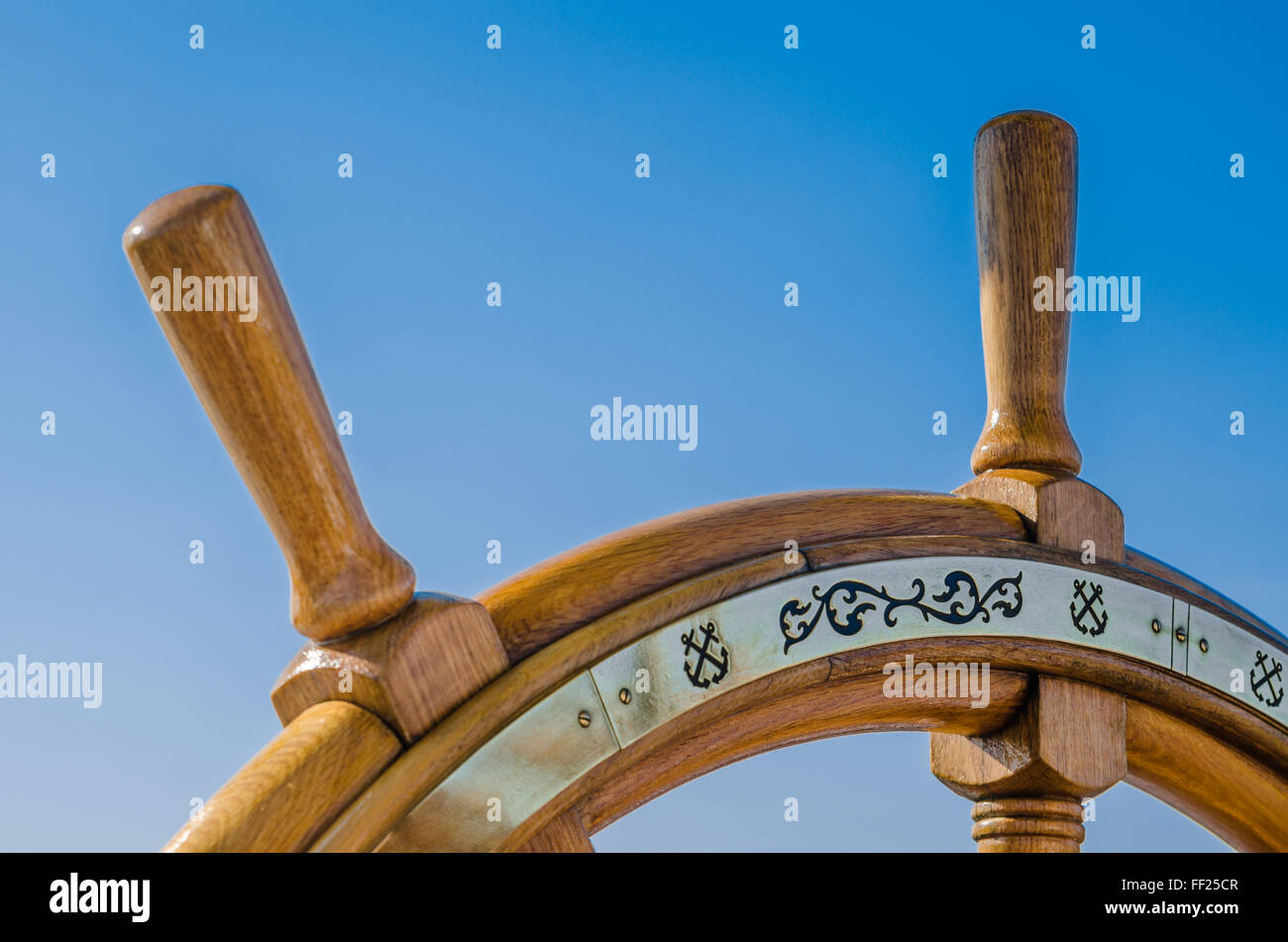Steering wheel of an old sailing vessel, close up Stock Photo - Alamy