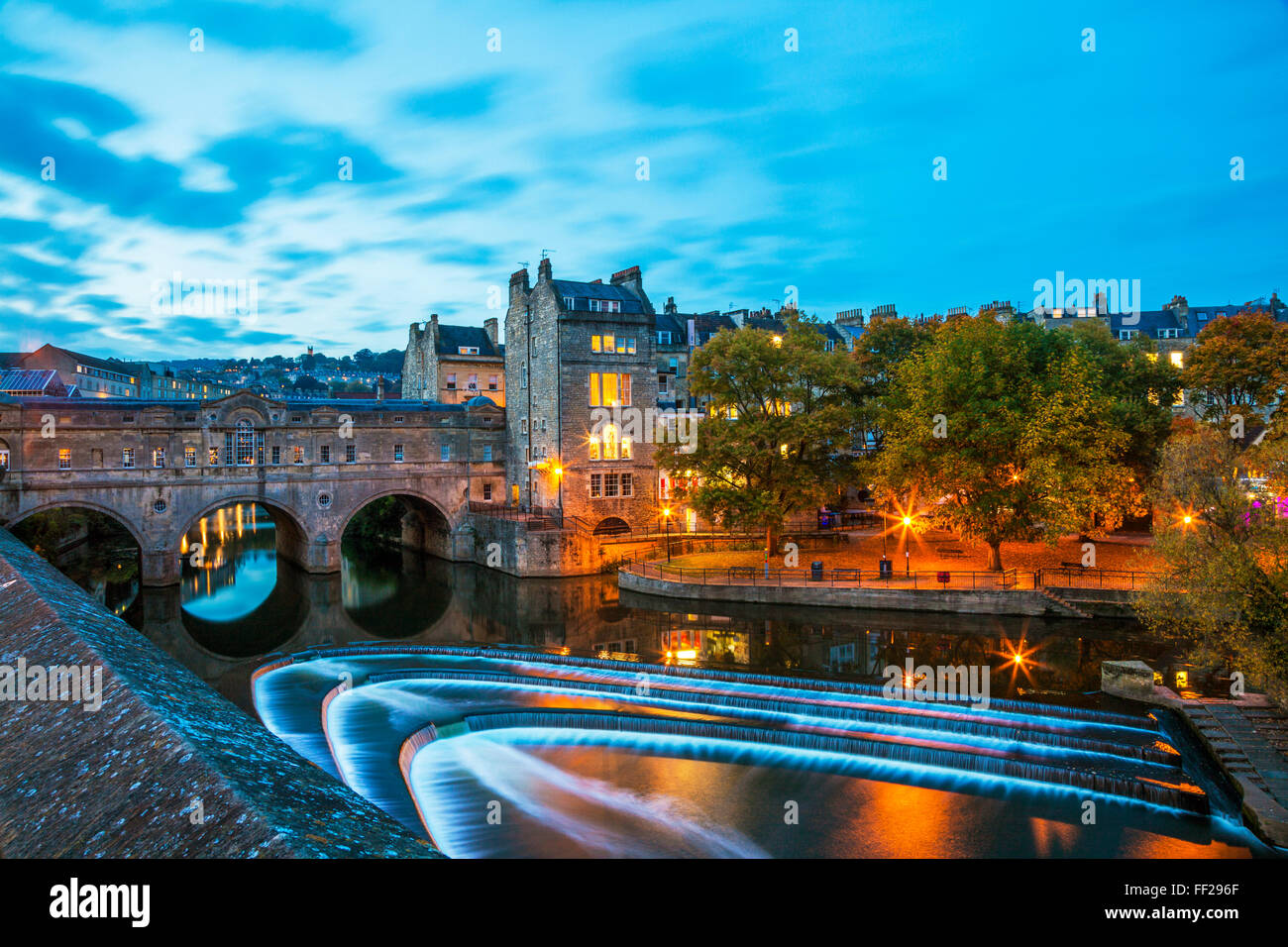 Bath Weir and Pulteney Bridge on the River Avon, Bath, UNESCO World ...