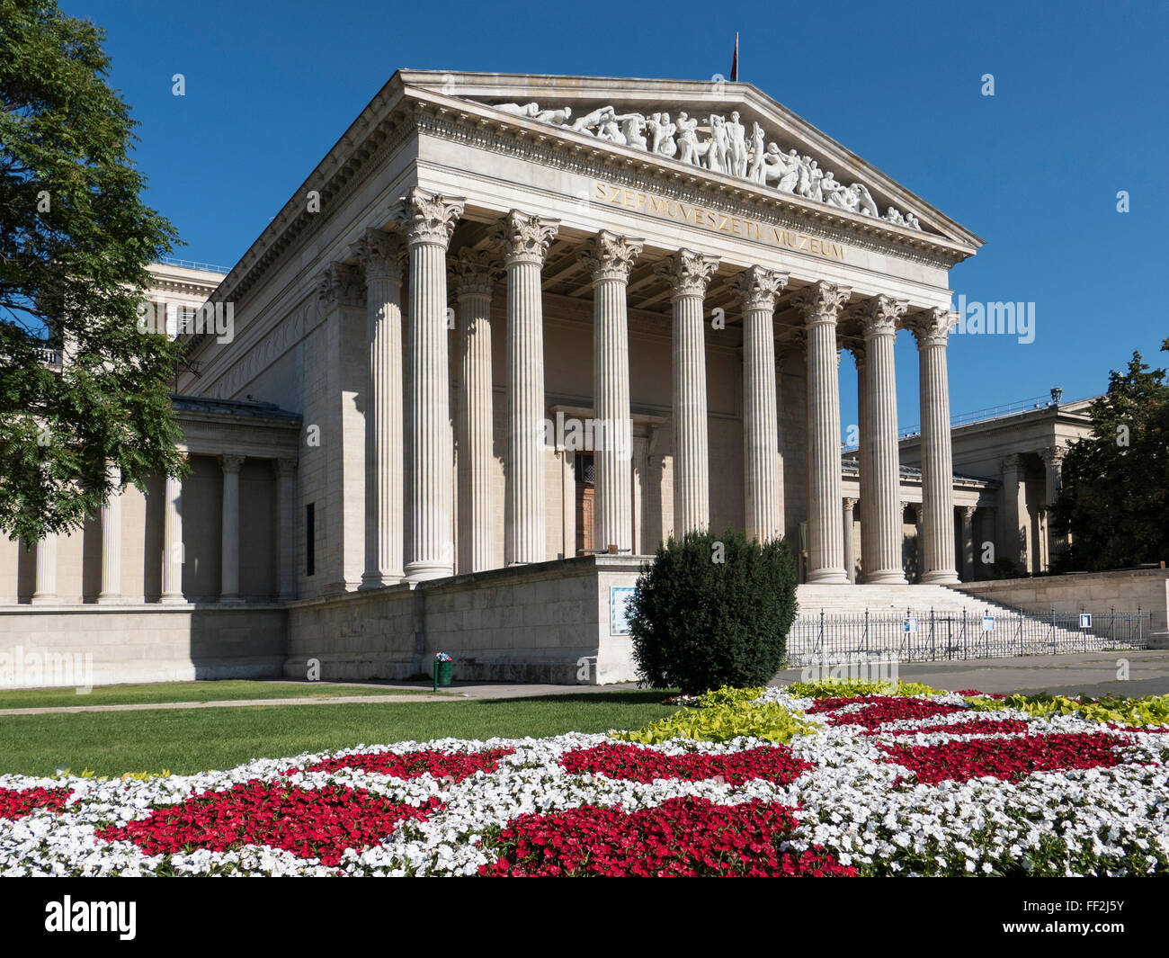 Fine Arts Museum, Heroes Square, Budapest, Hungary, Europe Stock Photo ...