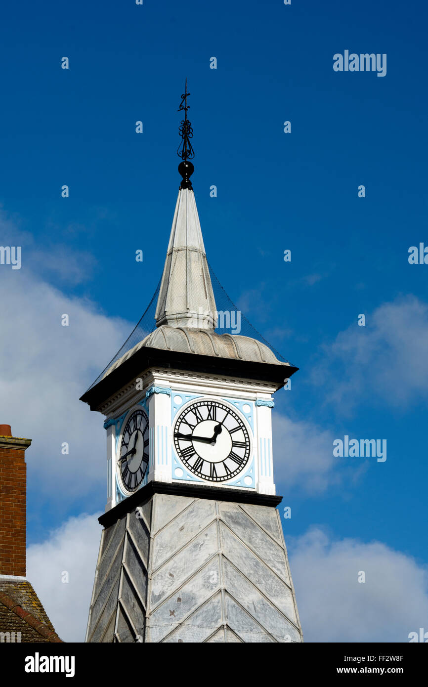 Clock in Bridge Street, Nuneaton, Warwickshire, UK Stock Photo - Alamy