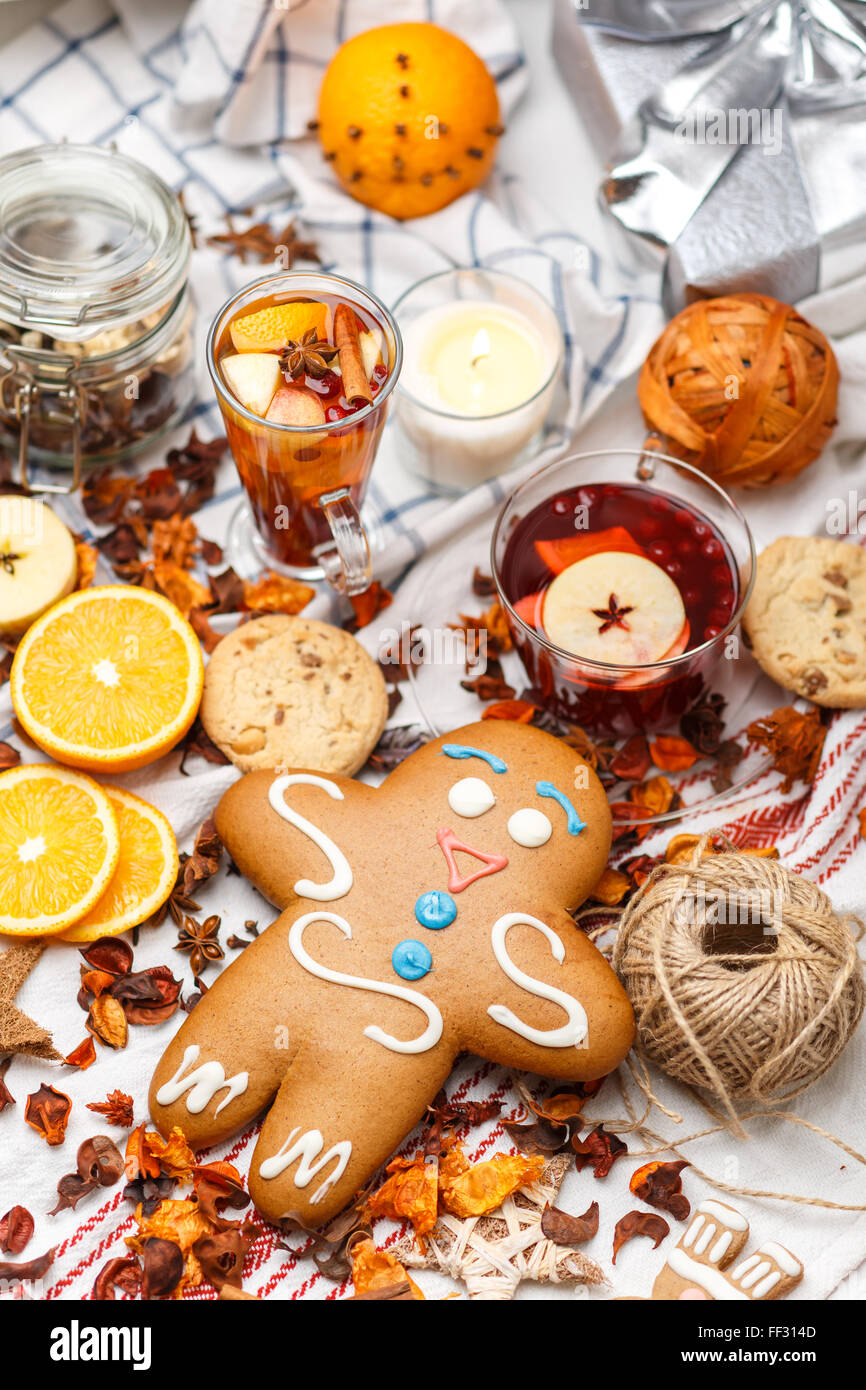 gingerbread with fruit tea Stock Photo - Alamy