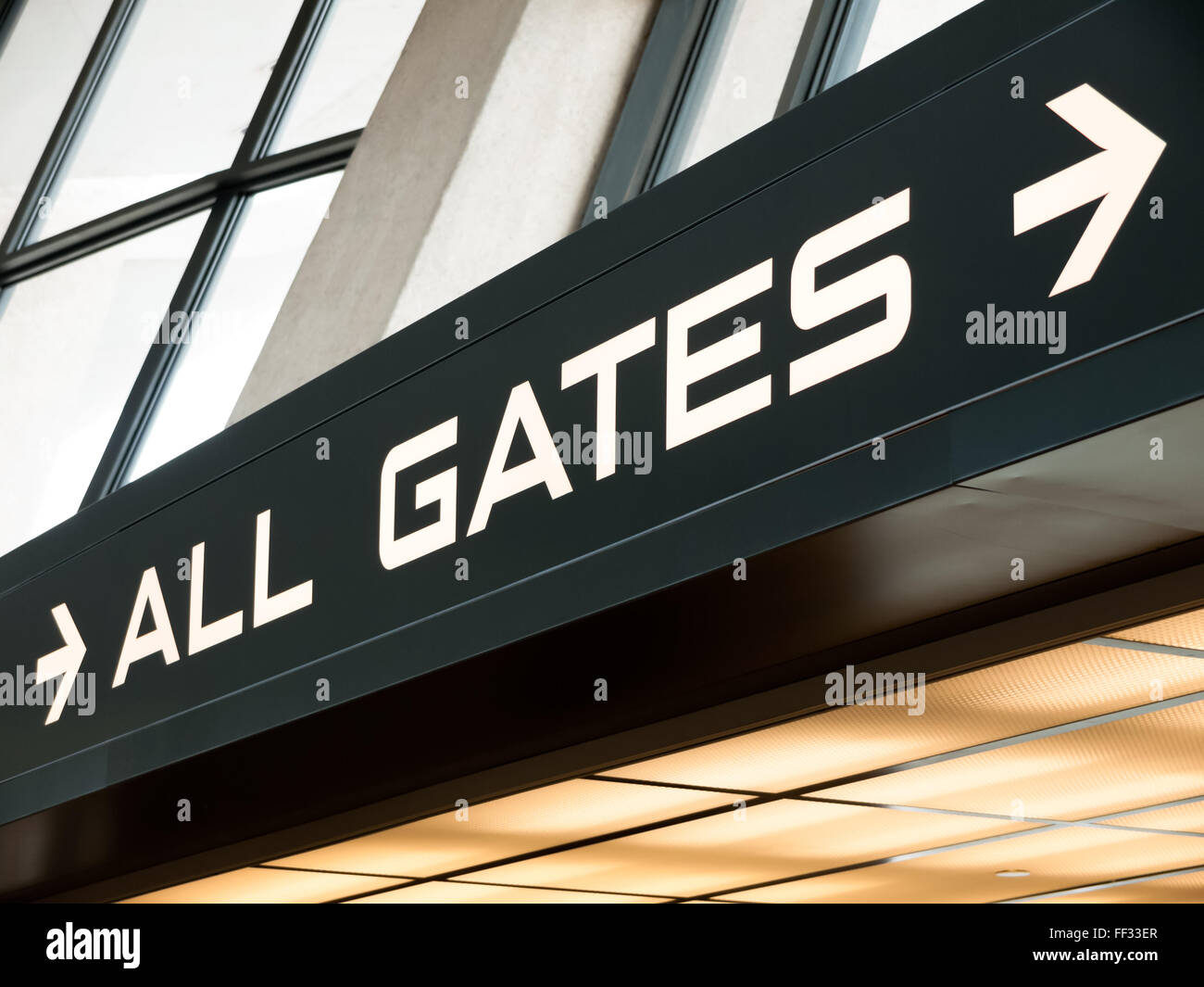 Airport sign arrows hi-res stock photography and images - Alamy