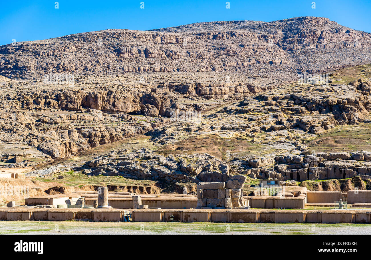 Ruins of Persepolis, the capital of the Achaemenid Empire Stock Photo ...