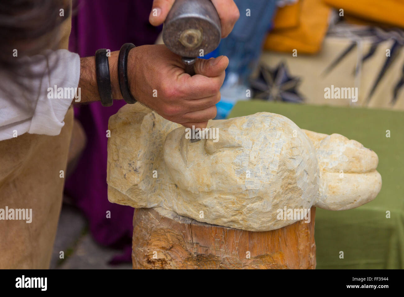 Stone rock sculptor hi-res stock photography and images - Alamy