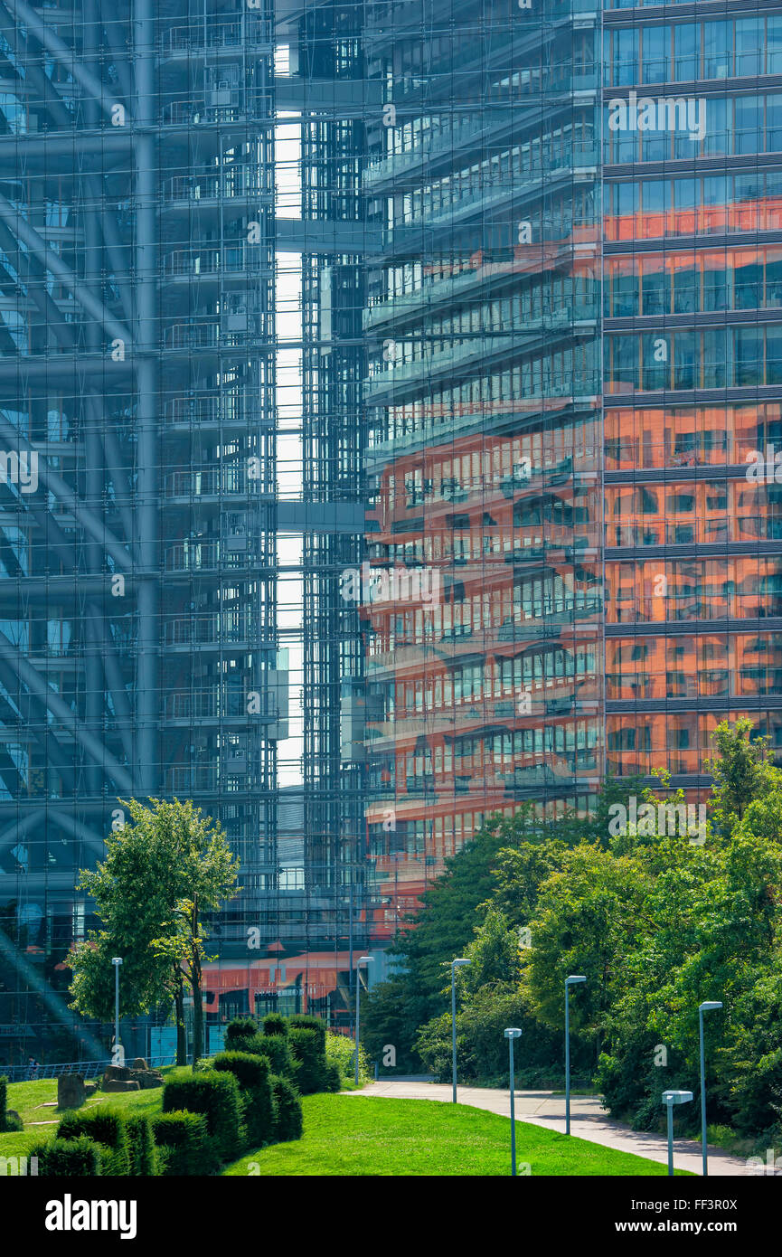 Stadttor Office building, Media Harbour, Dusseldorf, North Rhine ...