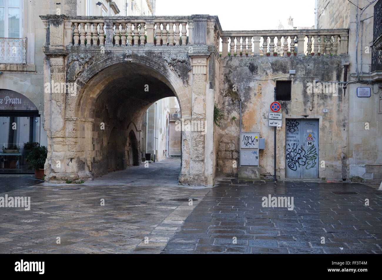 Arco Di Prato, Arch of Prato, Lecce, Puglia, Italy Stock Photo - Alamy