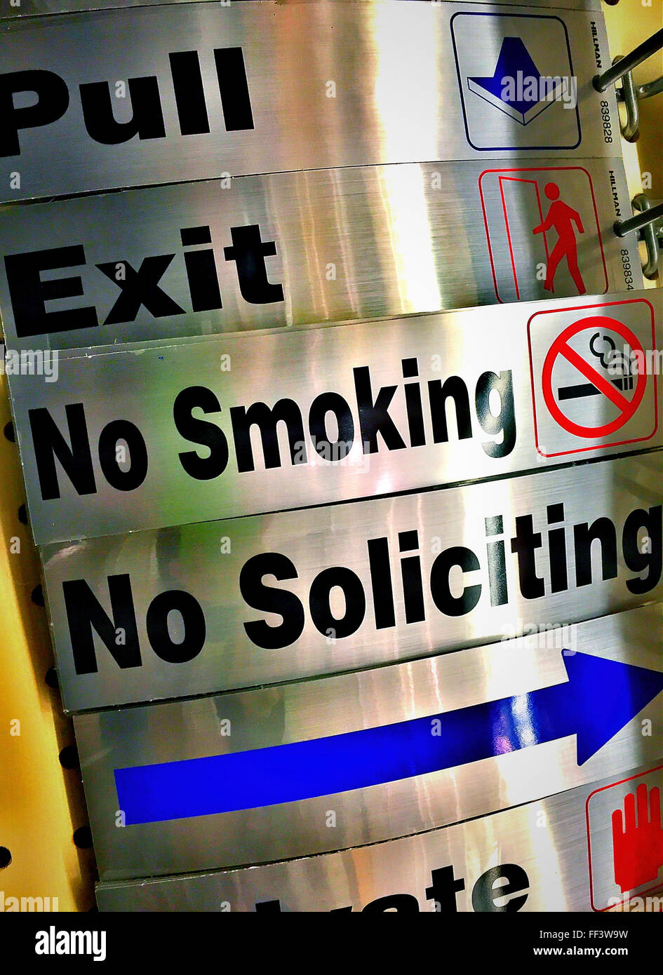 Office supply store interior hi-res stock photography and images - Alamy