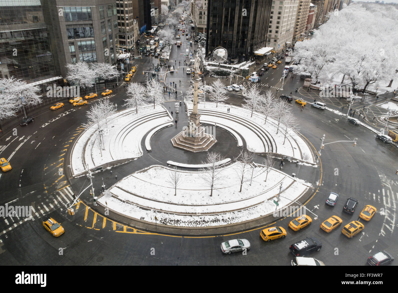 Columbus Circle in a Snowstorm, NYC, USA 2016 Stock Photo - Alamy