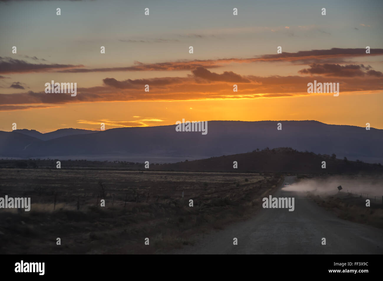 Sunset over the flinders ranges hi-res stock photography and images - Alamy