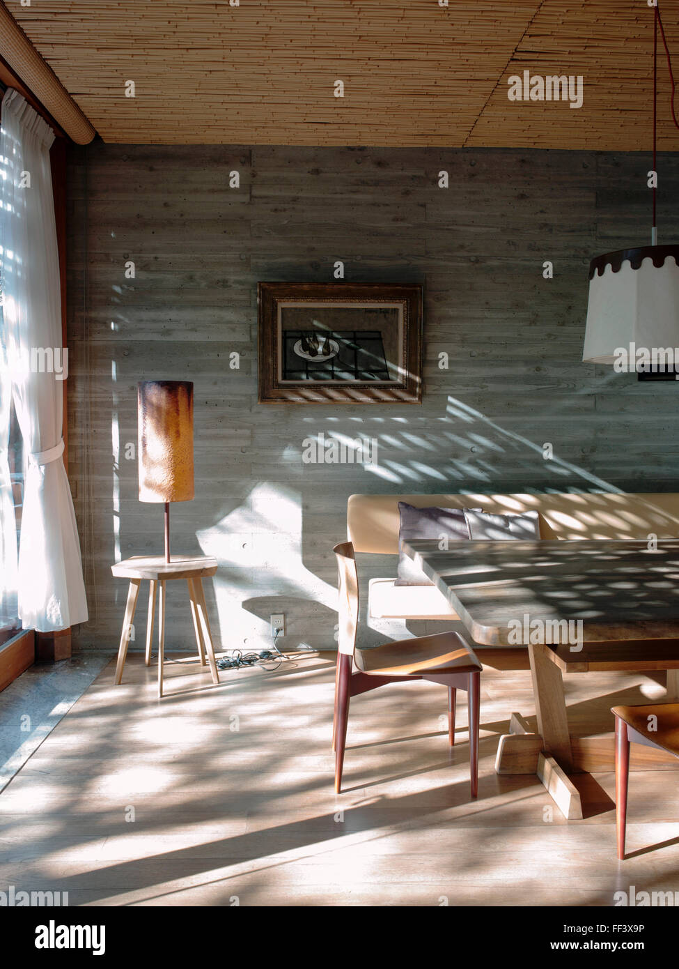 Interior a modern japanese living room with a concrete wall, Tokyo ...